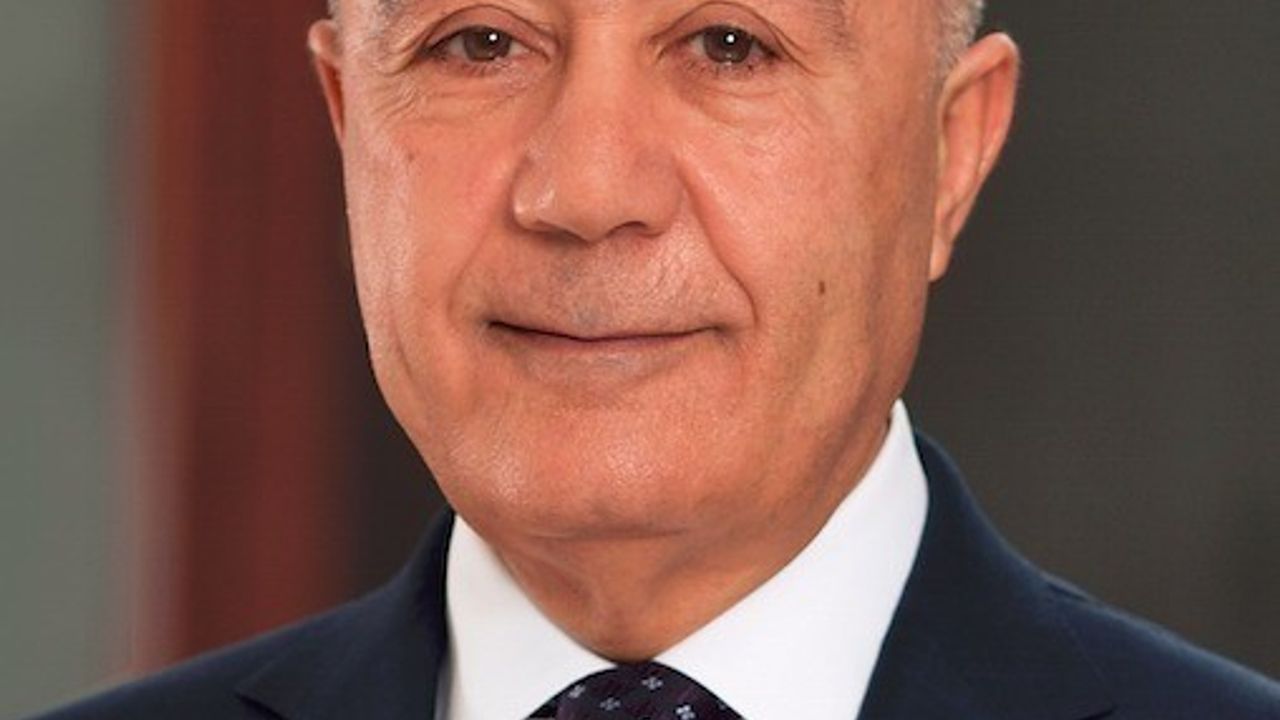 Hüsnü Akhan Kimdir? - Urfastar: Urfa Haber - Son Dakika Şanlıurfa Haberleri