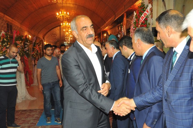 Eyyüpoğlu ailesinin mutlu günü - Urfastar: Urfa Haber - Son Dakika Şanlıurfa Haberleri