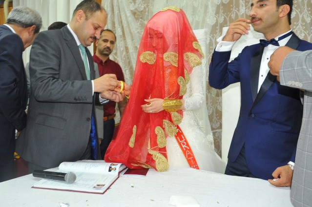 Eyyüpoğlu ailesinin mutlu günü - Urfastar: Urfa Haber - Son Dakika Şanlıurfa Haberleri