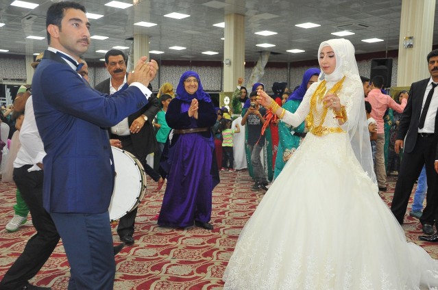 Eyyüpoğlu ailesinin mutlu günü - Urfastar: Urfa Haber - Son Dakika Şanlıurfa Haberleri