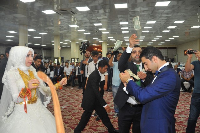 Eyyüpoğlu ailesinin mutlu günü - Urfastar: Urfa Haber - Son Dakika Şanlıurfa Haberleri